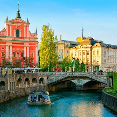 Orta Avrupa Turları - Orta Avrupa Turu Fiyatları | Touristica